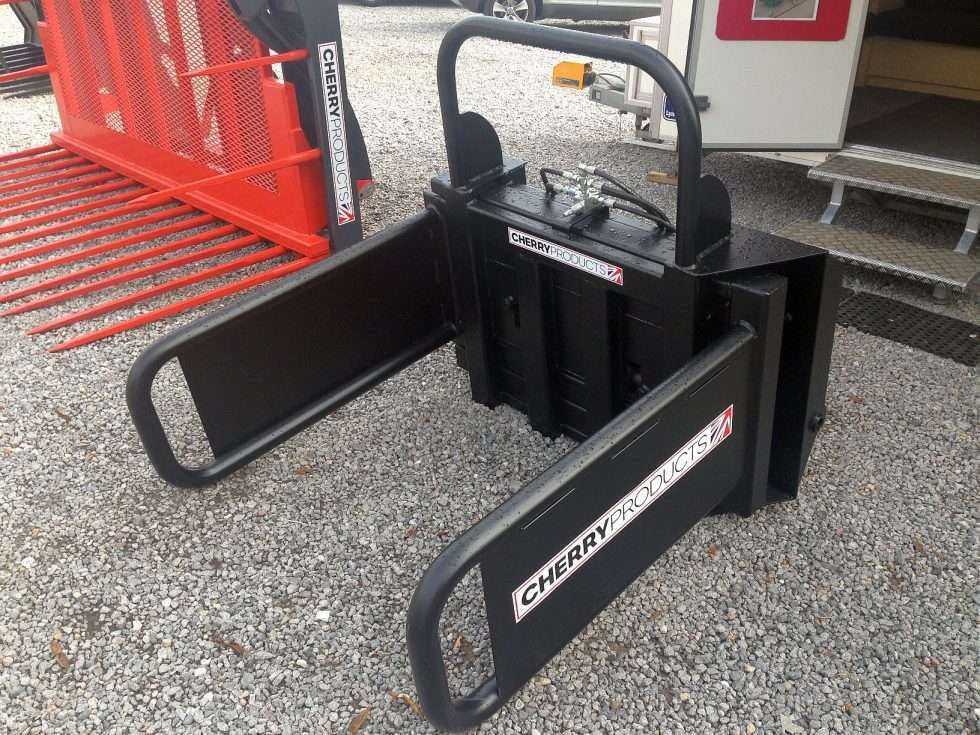 Side Squeeze Bale Grab | Cherry Products Ltd - Agricultural Attachments